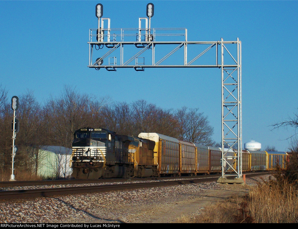 NS 9597 westbound NS auto train